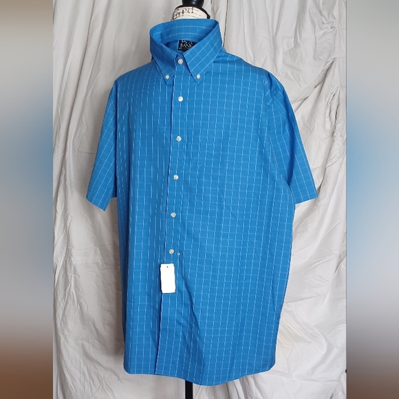 Jos. A. Bank | Shirts | Mens Jos A Bank Traveler Collection Buttondown ...